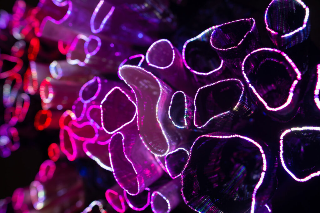 Creacion Hibrida | MALIN BOBECK TADAA: ARTE TEXTIL DEL HILO AL TOKEN