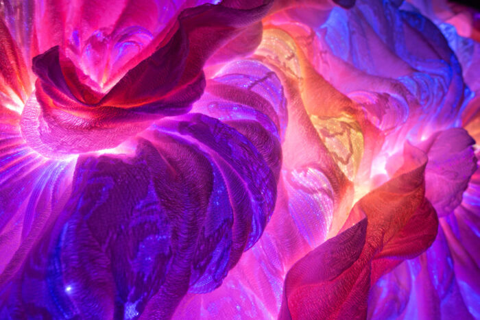 Creacion Hibrida | MALIN BOBECK TADAA: ARTE TEXTIL DEL HILO AL TOKEN