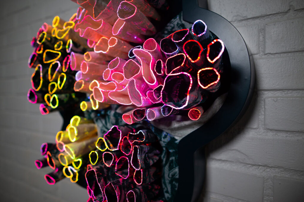 Creacion Hibrida | MALIN BOBECK TADAA: ARTE TEXTIL DEL HILO AL TOKEN